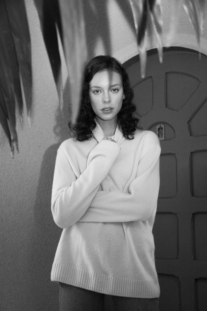 Alexa Handwork - Behind the Scenes & Photography Tips - Nomad Moda