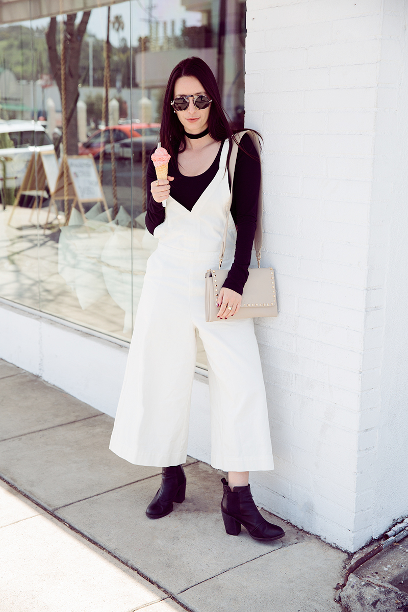 Trendy White Overalls | Fashion & Style | Nomad Moda